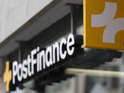 Le bénéfice de PostFinance plus que doublé en 2025 - RTN votre radio ...