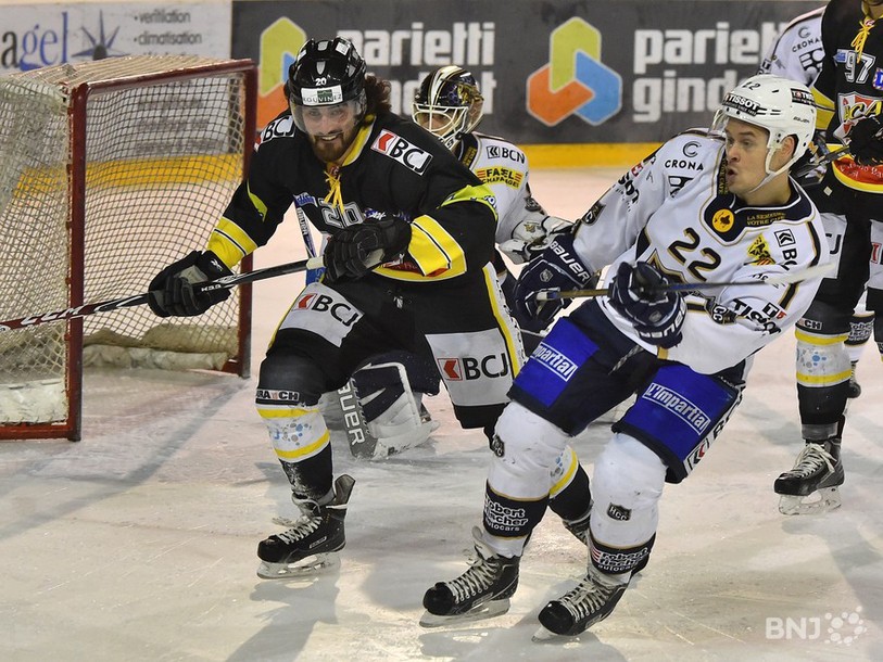 La Chaux-de-Fonds chute contre Ajoie - RTN votre radio régionale