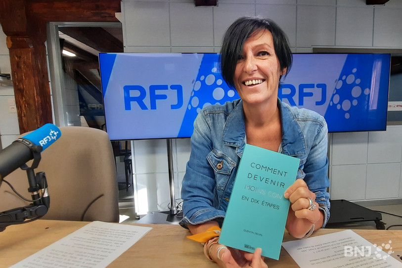 Café des Arts : la lecture de Sandra - RFJ votre radio régionale