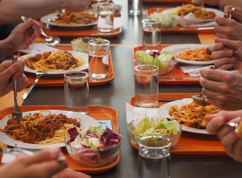 Un crédit pour les repas de cantine - RJB votre radio régionale