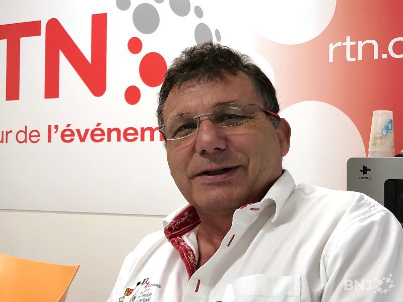 Lutte suisse: un siècle de ronds de sciure à Neuchâtel - RTN votre ...