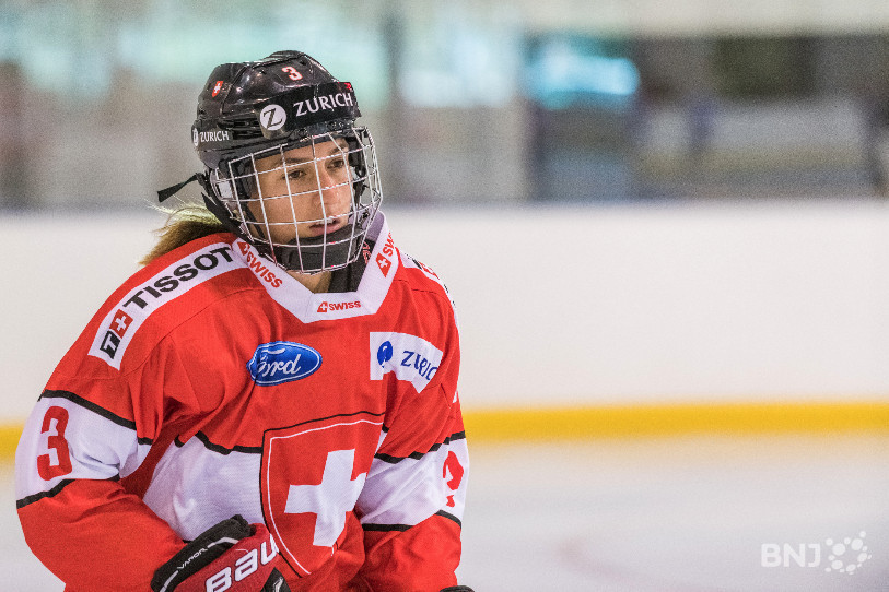 Sarah Forster dans le groupe pour affronter le Japon - RFJ votre radio ...