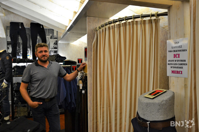 L’achat d’habits se conjugue avec la sécurité sanitaire - RFJ votre radio régionale