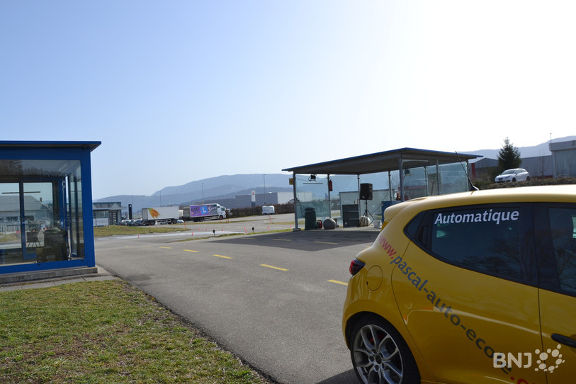 L'auto-école en phase de mutation - RFJ votre radio régionale