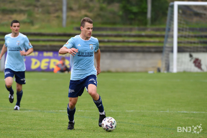 Le FC Moutier garde ses distances avec la zone rouge - RJB votre radio ...