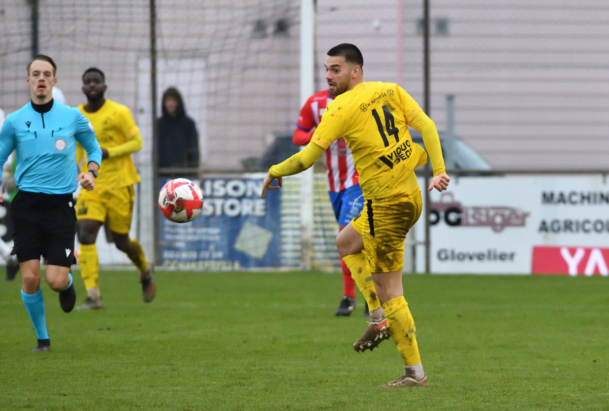 Le FC Bassecourt plie dans les derniers instants - RFJ votre radio ...