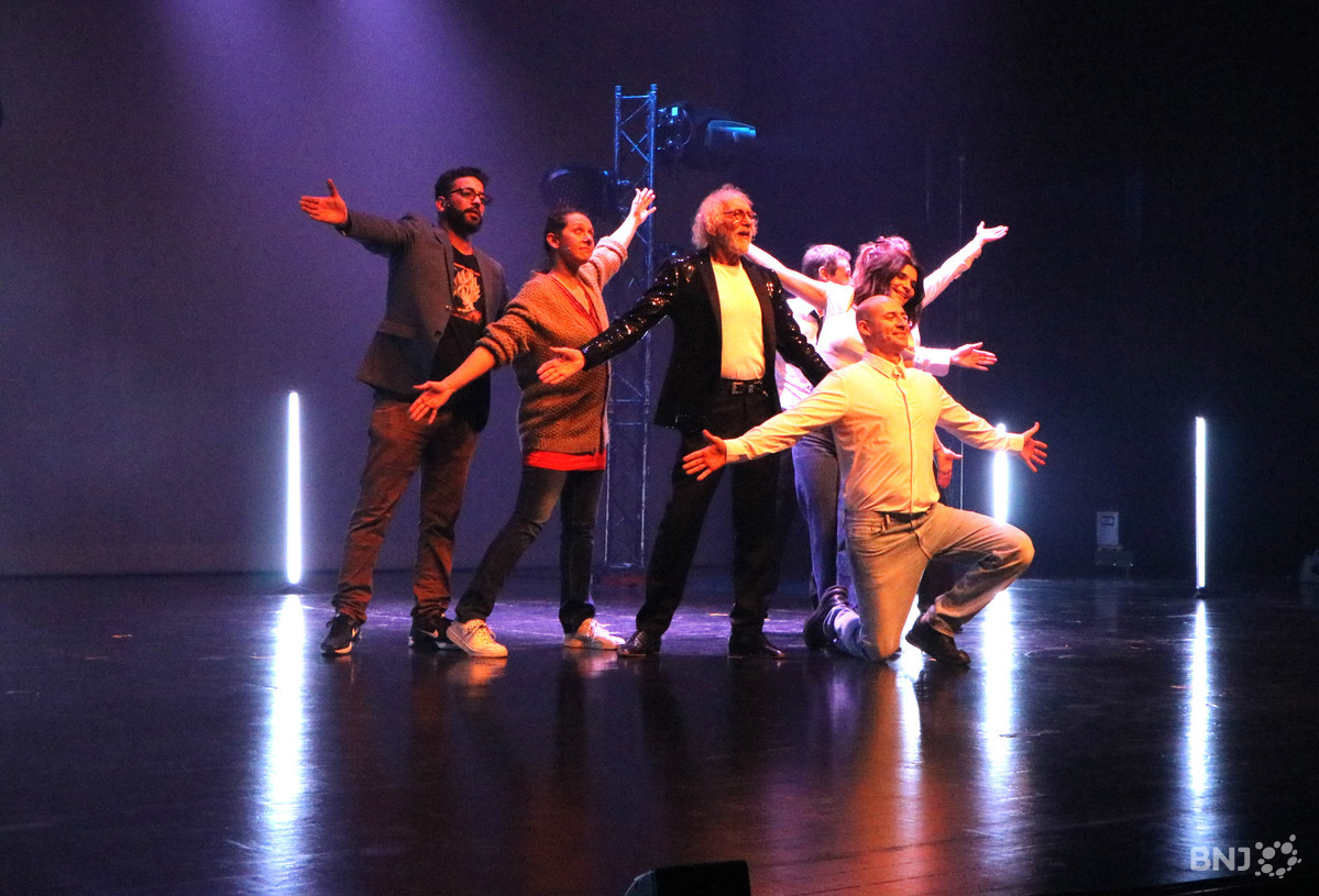 Jouer dans une revue : un art différent selon ses acteurs - RTN votre ...