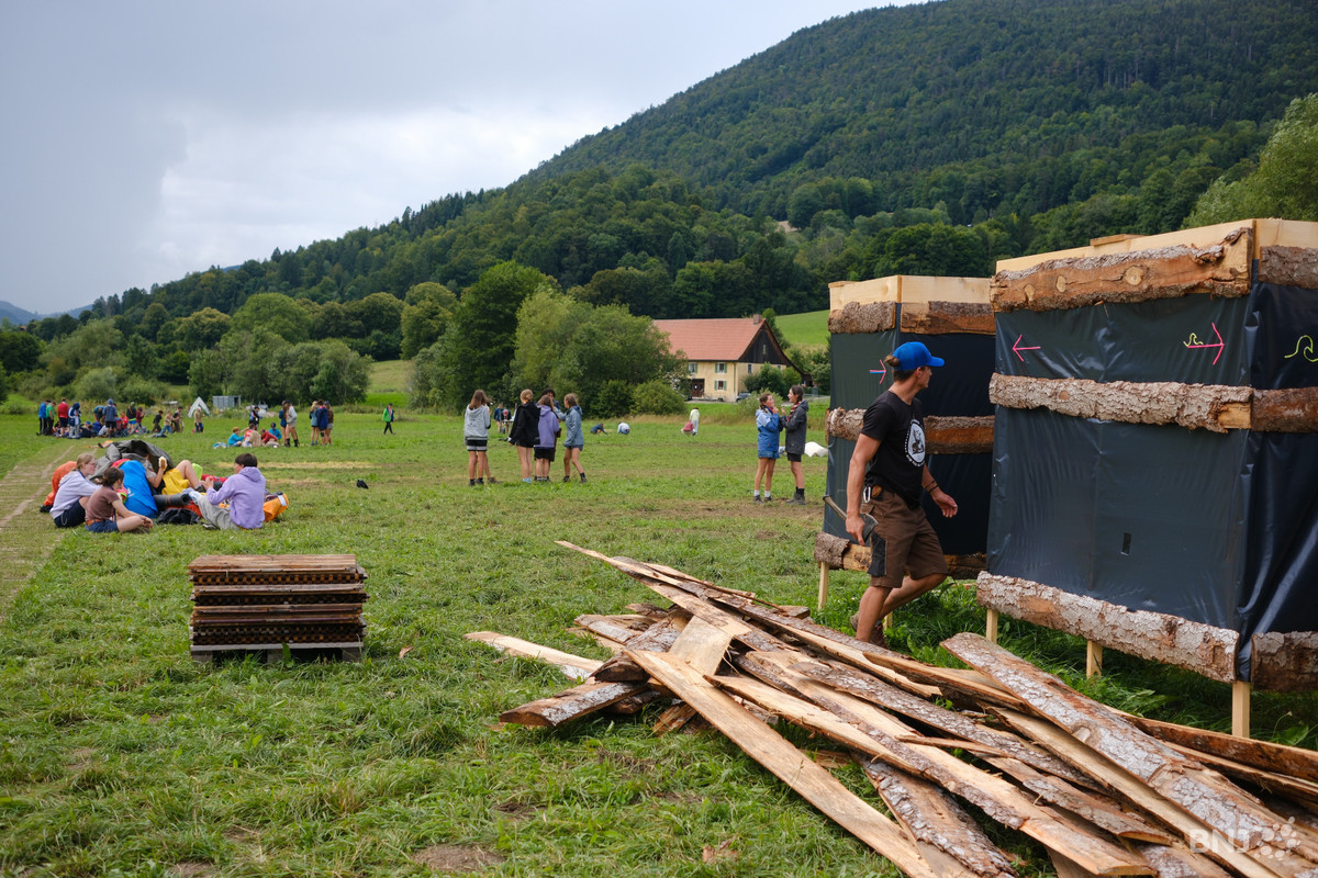 Un camp scout historique qui s'achève dans le Jura - RFJ votre radio ...