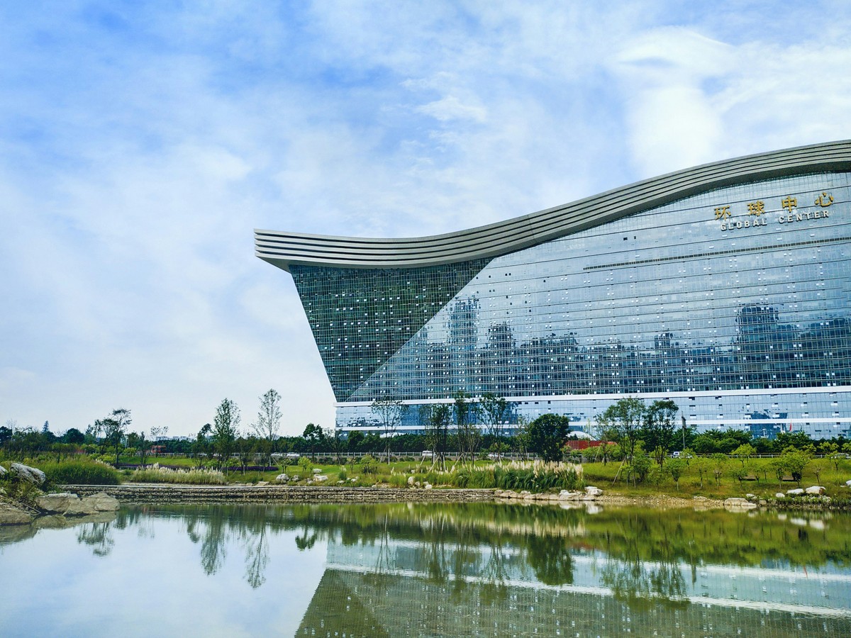 Le monde et ses surprises : le plus grand bâtiment du monde est chinois ...