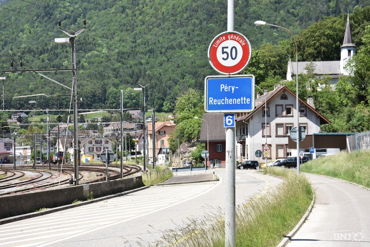 Ligne 73 suspendue à Péry - RJB votre radio régionale