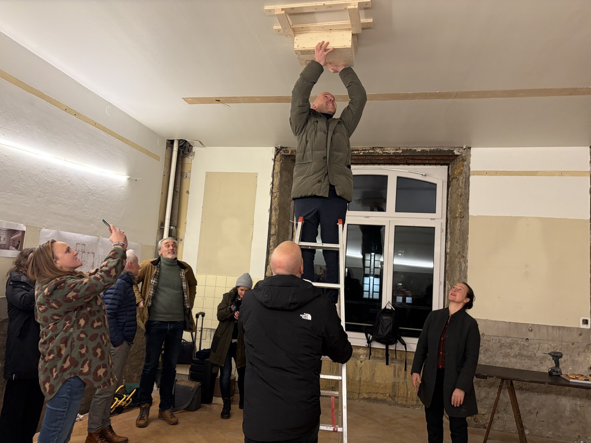 Première pierre posée pour l’auberge de jeunesse de Neuchâtel - RTN ...
